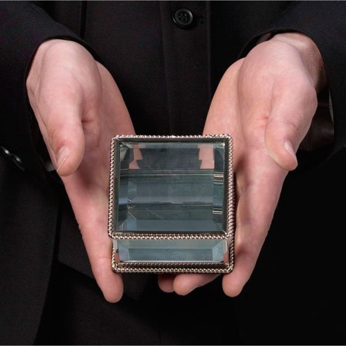 Script Silver Glass Ring Box
